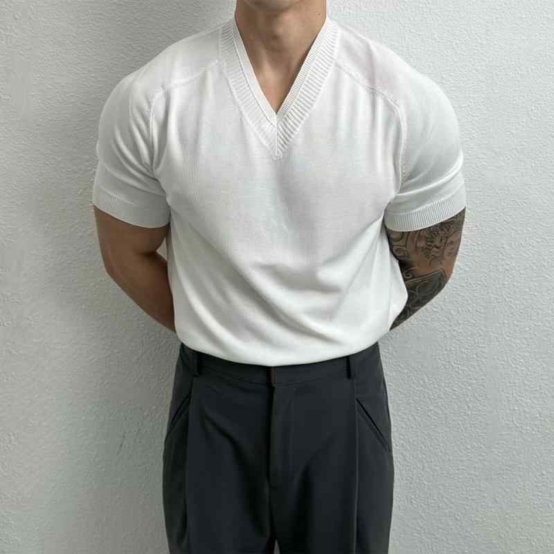 ・カテゴリ: Tシャツ・スタイル: 軽熟休闲・主な素材: ポリエステル100%・柄: 無地・版型: スリムフィット・適合対象: 青年・対象年齢: 18-24歳・款式: プルオーバー・領型: Vネック・袖丈: 短袖・袖型: ラグラン袖・厚み:...