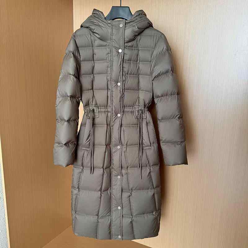 ・カテゴリ: 羽绒服・スタイル: 気質通勤、知性風・主な素材: 锦纶、白鴨絨・厚み: 厚・版型: 常规・領型: 立領・毛領: 無・脱着可能: 不可・衣丈: 長款(80cm<衣長≤100cm)・袖丈: 長袖・流行要素: 口袋・袖型: 常...
