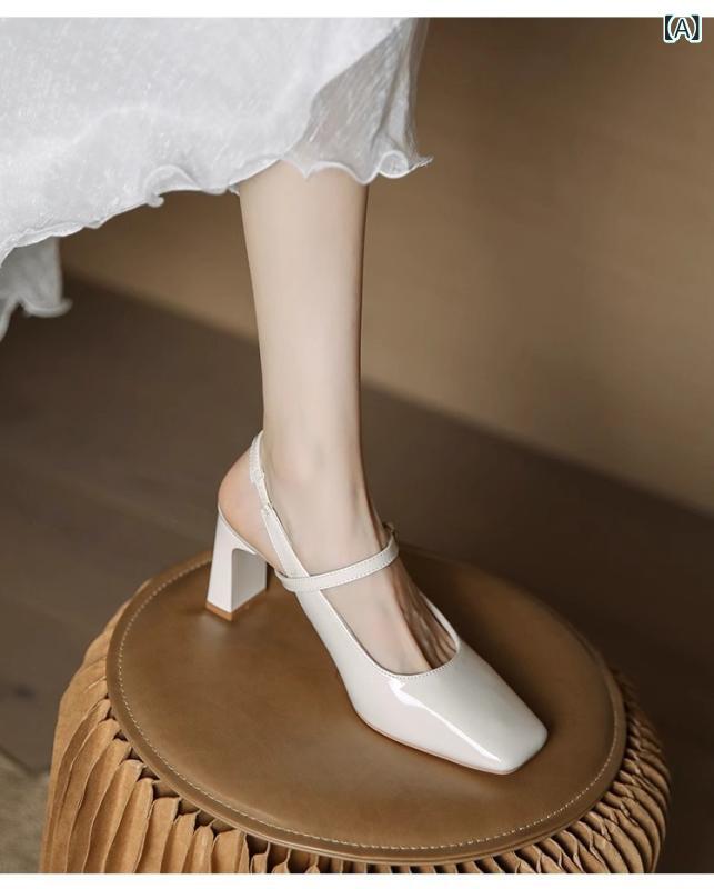 ・カテゴリ: 小皮鞋・スタイル: 韓版・カラー展開: 白色、杏色・サイズ展開: 35、36、37、38、39、40・靴面素材: PU・靴頭形状: 方頭・靴底素材: ゴム・内里素材: PU・着用方法: スリッポン