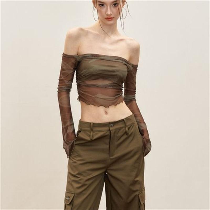 ・カテゴリ: Tシャツ・スタイル: 気質通勤、甜辣風・主な素材: ポリエステル95%以上・ネックライン: 一文字領・袖丈: 長袖・袖型: 牛角袖・衣丈: 短丈(40cm<衣長≤50cm)・カラー展開: ブルー、ブラウングリーン・サイズ...