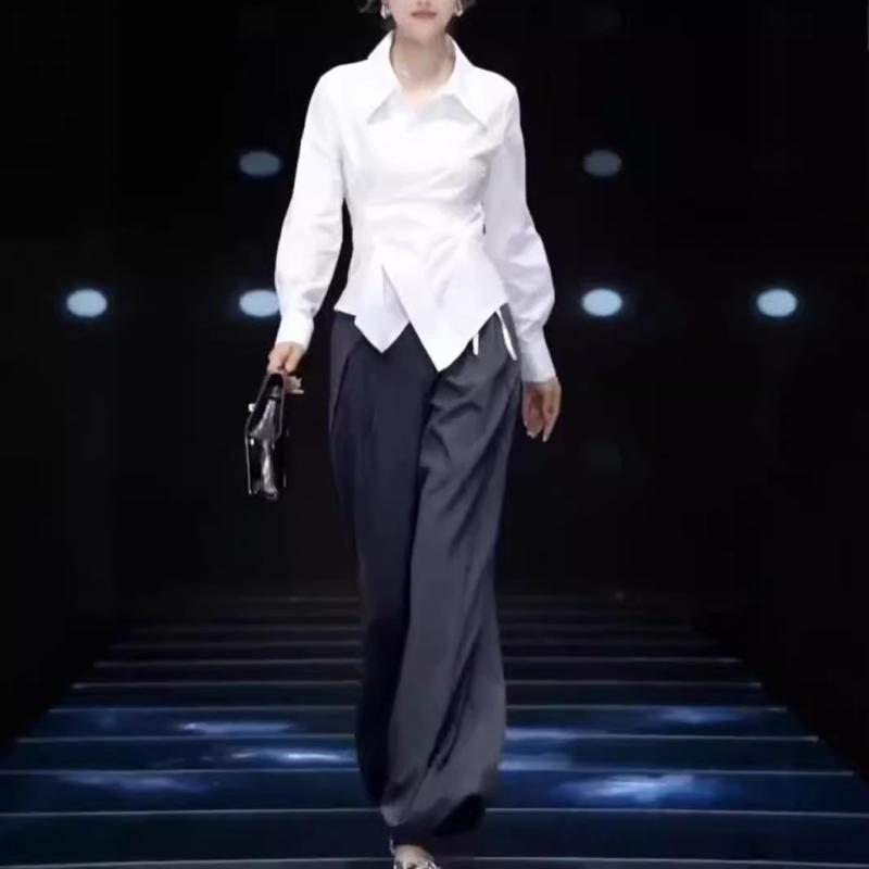 ・カテゴリ: 休闲套装・スタイル: 通勤風・主な素材: 聚酯纤维・主素材含量: 70%（含）-80%（不含）・カラー展開: 白色上衣,灰色裤子,黒色裤子,白色上衣+灰色裤子,白色上衣+黒色裤子・サイズ展開: M,L,XL,2XL,3XL・袖...