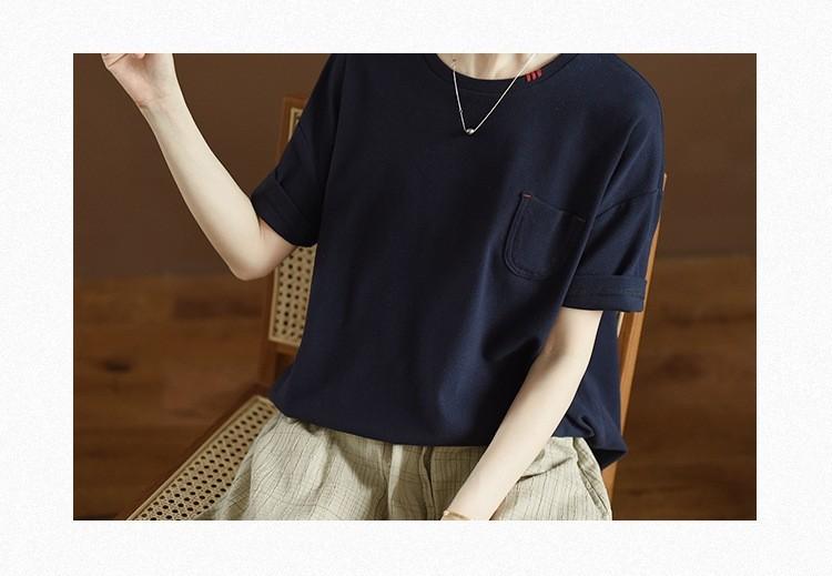 ・カテゴリ: Tシャツ・スタイル: 通勤・主な素材: 綿90-95%・袖丈: 短袖・ネックライン: 丸首・袖型: 標準袖・柄: 刺繍・流行要素: ポケット・カラー展開: ブラック、ホワイト、ミスティブルー・サイズ展開: S、M・フィット: ルーズ