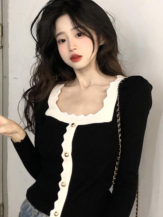 ・カテゴリ: Tシャツ・スタイル: 少女風・主な素材: ポリエステル100%・ネックライン: スクエアネック・袖丈: 長袖・柄: 無地・カラー展開: ブラック、杏色・サイズ展開: 均码・衣長: 普通・加工: プリーツ加工
