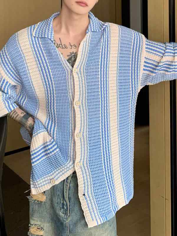 ・カテゴリ: シャツ・スタイル: カジュアル・主な素材: ポリエステル81-90%・タイプ: 開襟・フィット: ルーズ・ネックライン: スタンドカラー・袖丈: 半袖・柄: ストライプ・厚み: 薄手・カラー展開: ブルー、グリーン、ピンク・サ...