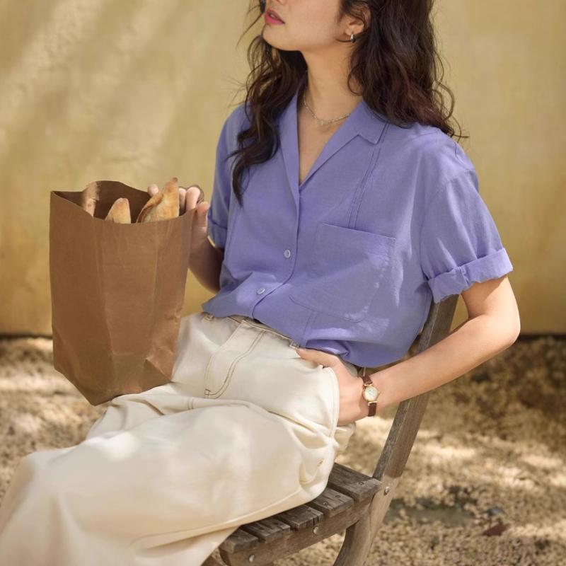 ・カテゴリ: シャツ・スタイル: 日韓カジュアル・主な素材: 桑蚕糸30-50%、綿30-50%・柄: 無地・袖丈: 短袖・袖型: 標準・版型: ゆったり・着丈: 普通(50-65cm)・ネックライン: 襟・流行要素: ポケット・カラー展開...