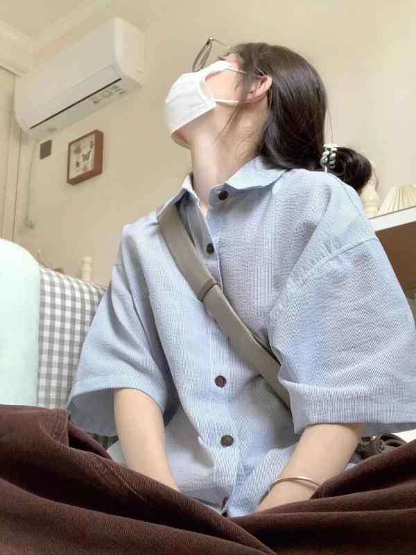 ・主な素材: 綿・柄: 条紋/格子・スタイル: 基本款・袖丈: 短袖・プリント: 数码印花・フィット: 宽松型・着丈: 中長款・ネックライン: POLO領・袖型: 常规袖・流行要素: 纽扣・カラー展開: 画像色・サイズ展開: M,L,XL,...
