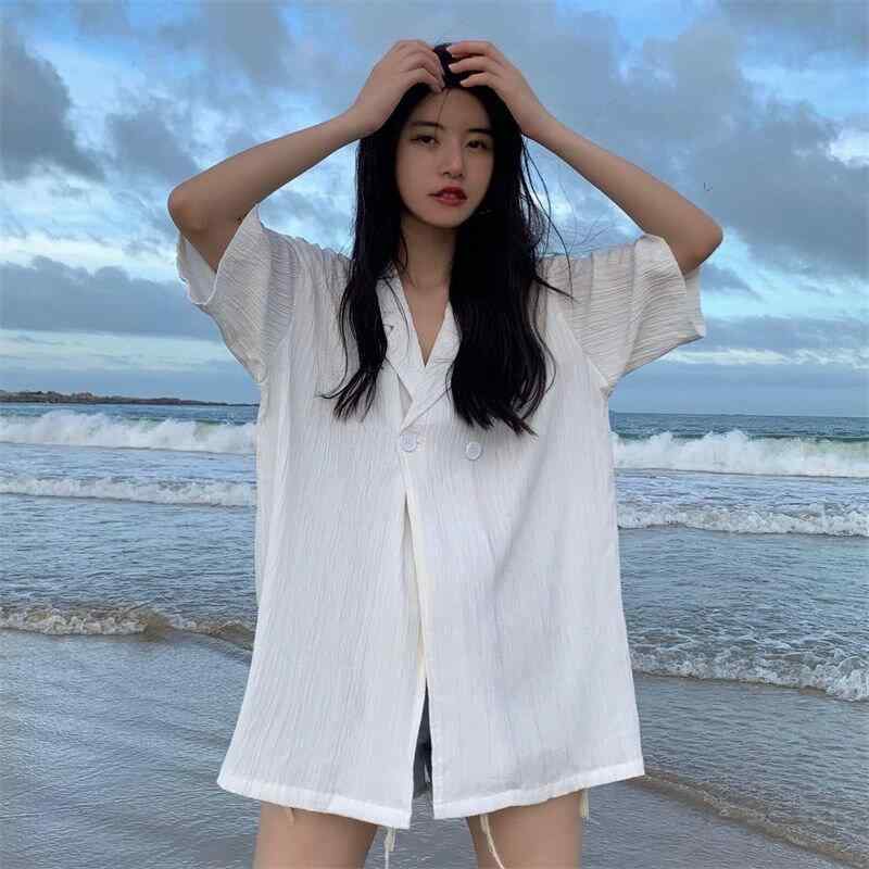 ・カテゴリ: シャツ・柄: 条紋・スタイル: 通勤風・主な素材: 綿30-50%、ポリエステル30-50%・袖丈: 短袖・版型: ワイド・衣丈: 普通・ネックライン: ポロ・袖型: 標準・カラー展開: ブラック、ホワイト・サイズ展開: S、...