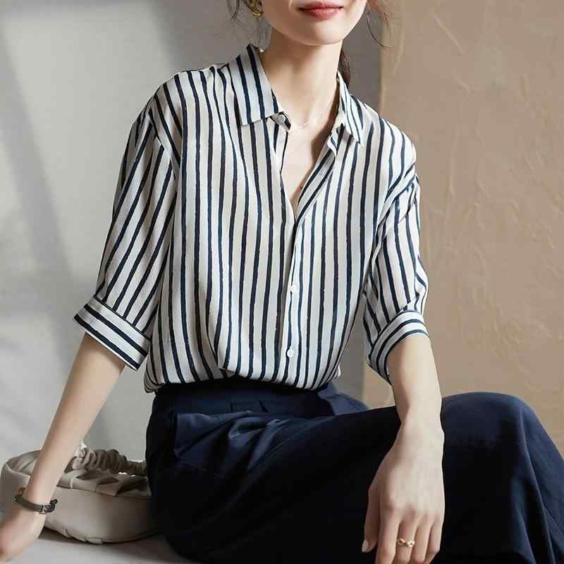 ・カテゴリ: シャツ・スタイル: 気質通勤・主な素材: 綿・袖丈: 短袖・版型: 標準・領型: ポロ・柄: ストライプ・カラー展開: ブルーストライプ、黄チェックストライプ、ブルー有ポケット・サイズ展開: S、M、L、XL、2XL、3XL