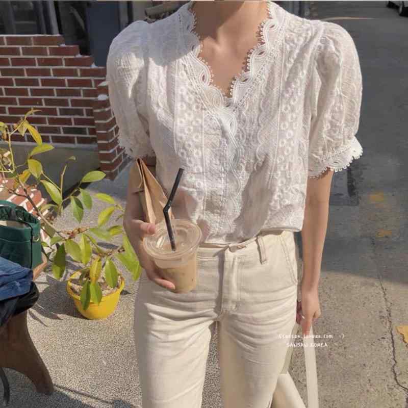 ・カテゴリ: シャツ・スタイル: 通勤風・主な素材: 綿30-50%・柄: 無地・袖丈: 短袖・袖型: 普通袖・流行要素: レース・カラー展開: ホワイト・サイズ展開: M,L,XL,2XL,3XL・ネックライン: Vネック・版型: ストレ...