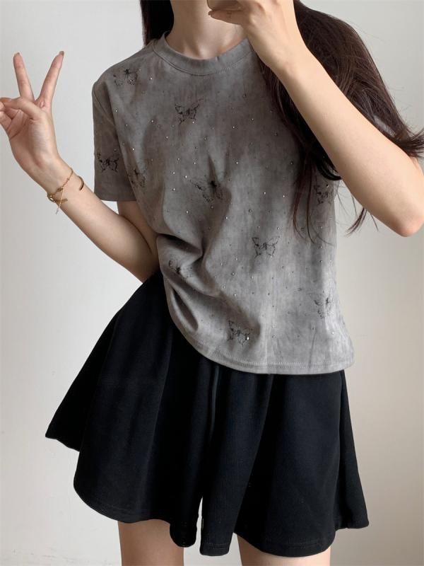・カテゴリ: Tシャツ・スタイル: カジュアル・主な素材: ニット・ネックライン: クルーネック・袖丈: 短袖・袖型: 泡泡袖・柄: 蝶結び・カラー展開: グレー・サイズ展開: S、M、L