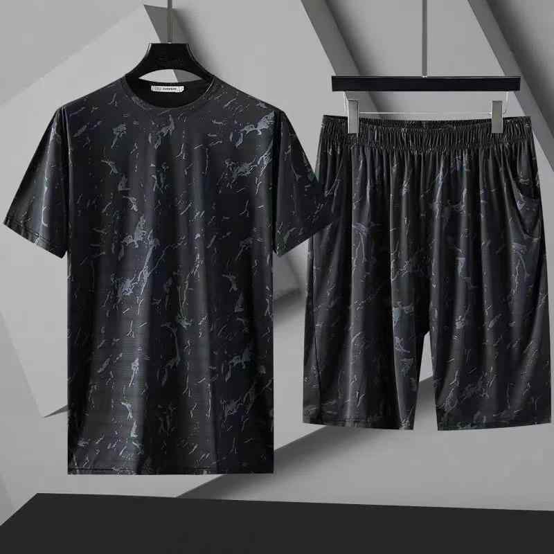 ・スタイル: スポーツ・厚み: 普通・パンツ丈: 膝丈・上衣スタイル: Tシャツ・袖丈: 短袖・フード: なし・主な素材: ポリエステル95%・適用シーン: スポーツ・カラー展開: 迷彩、ブラック・サイズ展開: L,XL,2XL,3XL,4...