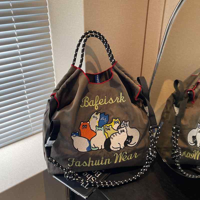 ・カテゴリ: トートバッグ・スタイル: 都市簡約・主な素材: 帆布・内生地: ポリエステル・形状: 縦型方形・サイズ: 中・開閉方式: オープントップ・内ポケット: カードポケット・硬さ: 中程度の柔らかさ・外ポケット: 内貼りポケット・ス...