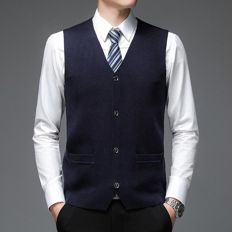 ・スタイル: 開衫・版型: ワイド・ネックライン: ノーカラー・袖丈: ノースリーブ・厚み: 厚手・柄: 無地・カラー展開: ミディアムグレー、ダークミディアムグレー、パープルレッド、ナイトブルー、ネイビー、ブラック・サイズ展開: M、L、...