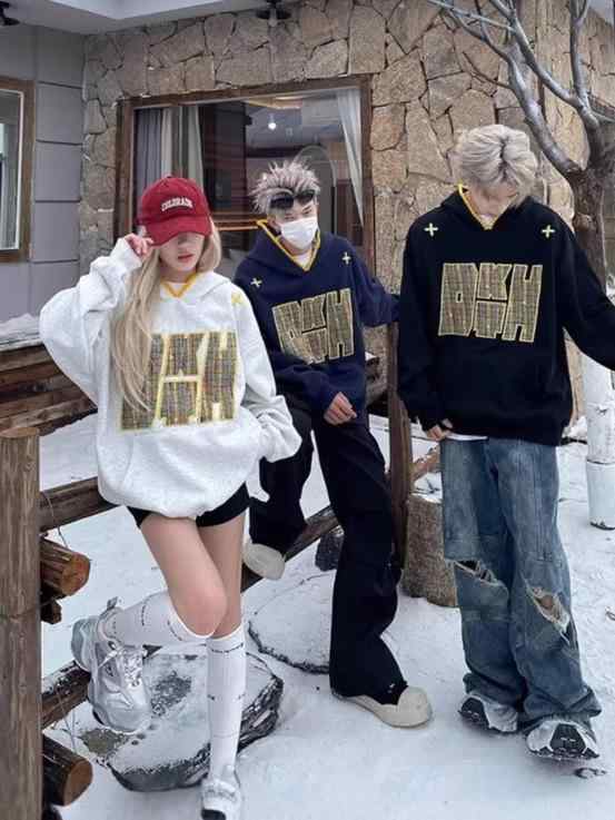 ・カテゴリ: スウェット・スタイル: ユニセックス・対象年齢: 18-24歳・対象性別: 男性・対象: 成人・首元: スタンドカラー・袖丈: 長袖・フード: あり・厚み: 普通・素材: スパンデックス91-95%・生地: 華綿・使用シーン:...