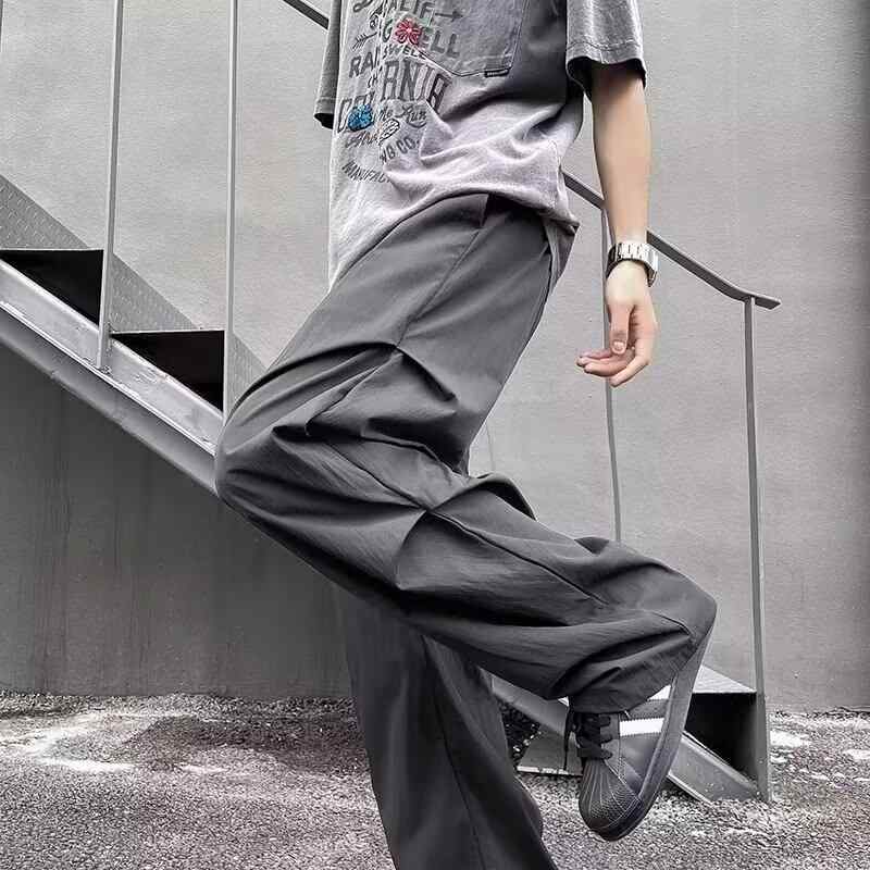 カーゴパンツ メンズ ワイドレッグ 接触冷感 皺加工 降落傘パンツ カジュアルパンツ ワークパンツ ストリート系・カテゴリ: 運動カジュアルパンツ・スタイル: 青春流行・パンツタイプ: ストレート・丈: ロング・ウエストタイプ: 中腰・厚さ...