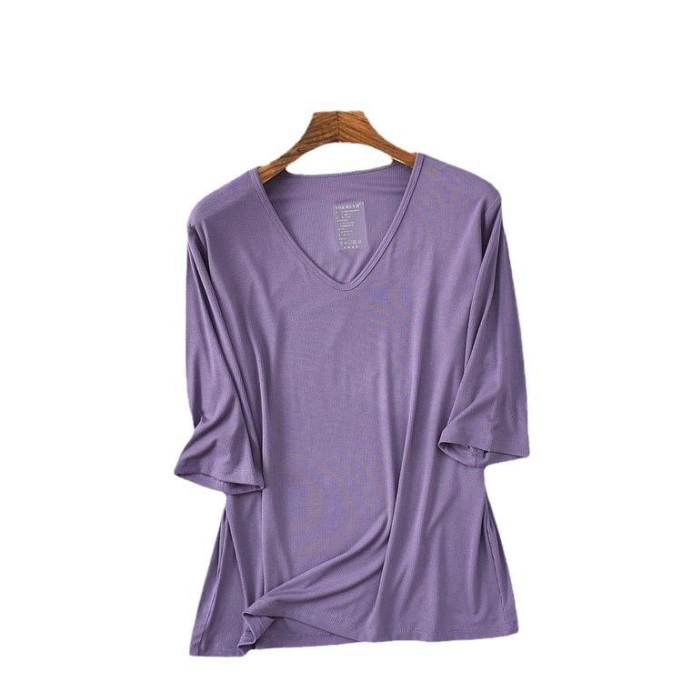 [{"item": "カテゴリ", "value": "Tシャツ"},{"item": "主な素材", "va...