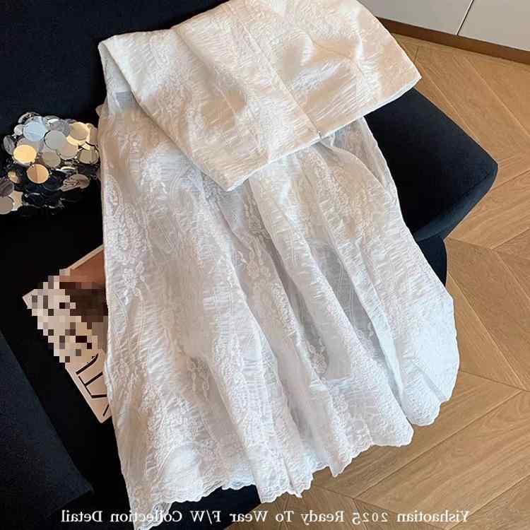 ・スタイル: 文艺复古、中国風・カテゴリ: 半身裙・スカートタイプ: 魚尾裙・スカート丈: 中長裙・主な素材: ポリエステル・主な素材2: その他・主な素材2含有率: 30%（含）-50%（不含）・カラー展開: ホワイト・サイズ展開: S、...