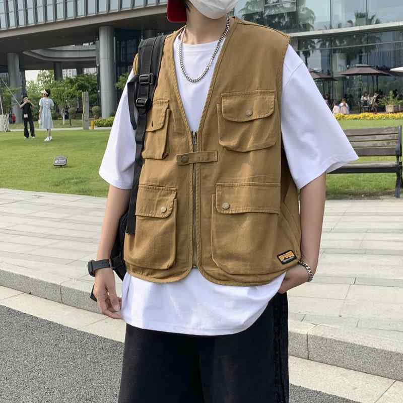 ・カテゴリ: 棉服ベスト・スタイル: 港風・シルエット: ルーズフィット・ネックライン: 襟なし・フード: フードなし・厚さ: 普通・柄: 無地・誤差範囲: 1-3cm・素材: 化繊混紡・主な素材の含有量: ポリエステル60%・着用シーン:...