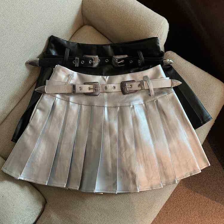 ・カテゴリ: 半身裙・スタイル: 御姐風、私服名媛・柄: 無地・素材: PU、スパンデックス30%以下・スカートのデザイン: プリーツスカート・スカート丈: ミニスカート・カラー展開: ブラック、シルバー・サイズ展開: S、M、L、XL