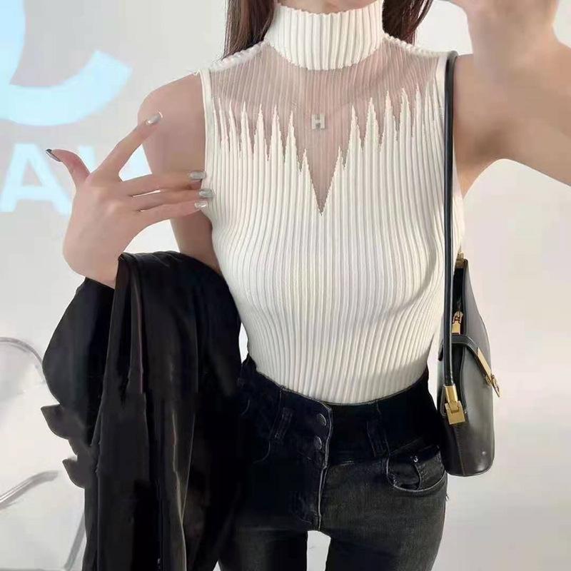 ・カテゴリ: タンクトップ・スタイル: スウィート、セクシー・デザイン: プルオーバー・フィット感: スリムフィット・着丈: ショート丈（約40cm超、50cm以下）・柄: 無地・人気の要素: 切り替え・素材: ポリエステル50%以上70%...