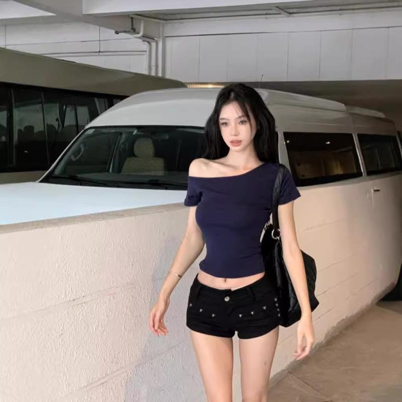・カテゴリ: Tシャツ・スタイル: 通勤風、気品カジュアル・素材: ポリエステル90%以上95%未満・柄: 無地・デザイン: ワンショルダー、切り替え、プリンセススリーブ・シルエット: スリムフィット・着丈: ショート丈（約40cm超50c...