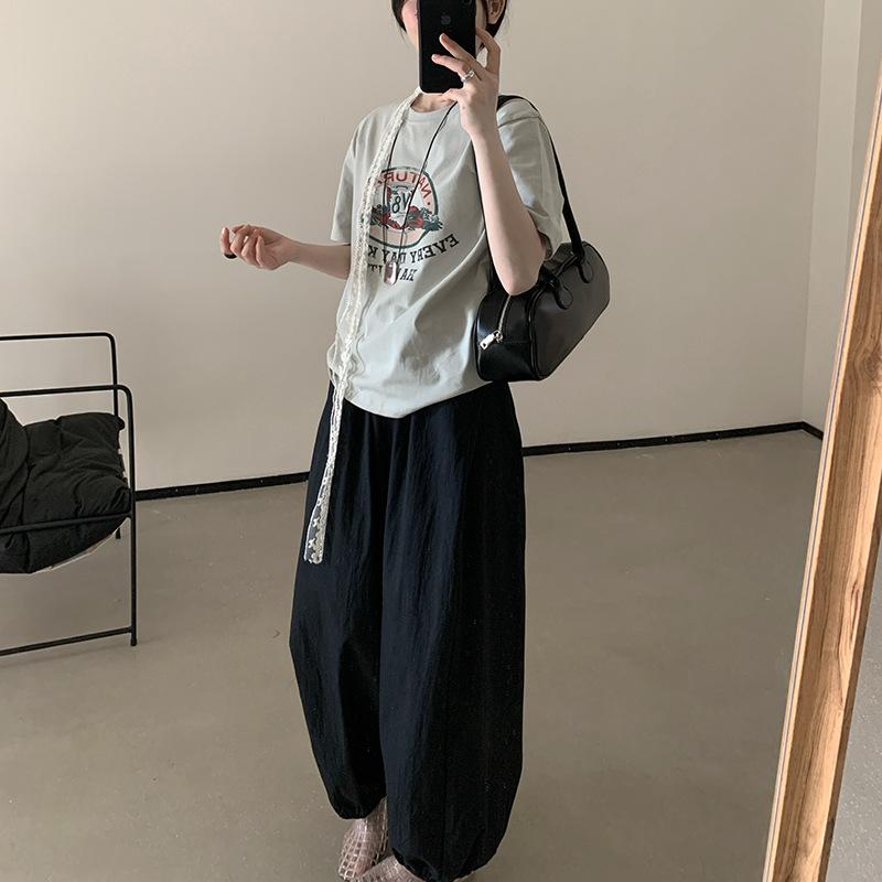 ・カテゴリ: カジュアルパンツ・スタイル: スイート、フェミニン・素材: 綿70%-80%・シルエット: ブーツカット・パンツ丈: フルレングス・ウエスト: ハイウエスト・生地の厚さ: 普通・カラー展開: ブラック・サイズ展開: フリーサイ...