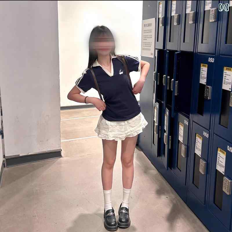 ・カテゴリ: Tシャツ・スタイル: カジュアル、韓国風・主な素材: 綿95%以上・柄: ボーダー・袖丈: 半袖・仕様: 刺繍・シルエット: スリムフィット・着丈: ショート丈（約40cm超50cm以下）・ネックライン: POLOネック・カラ...