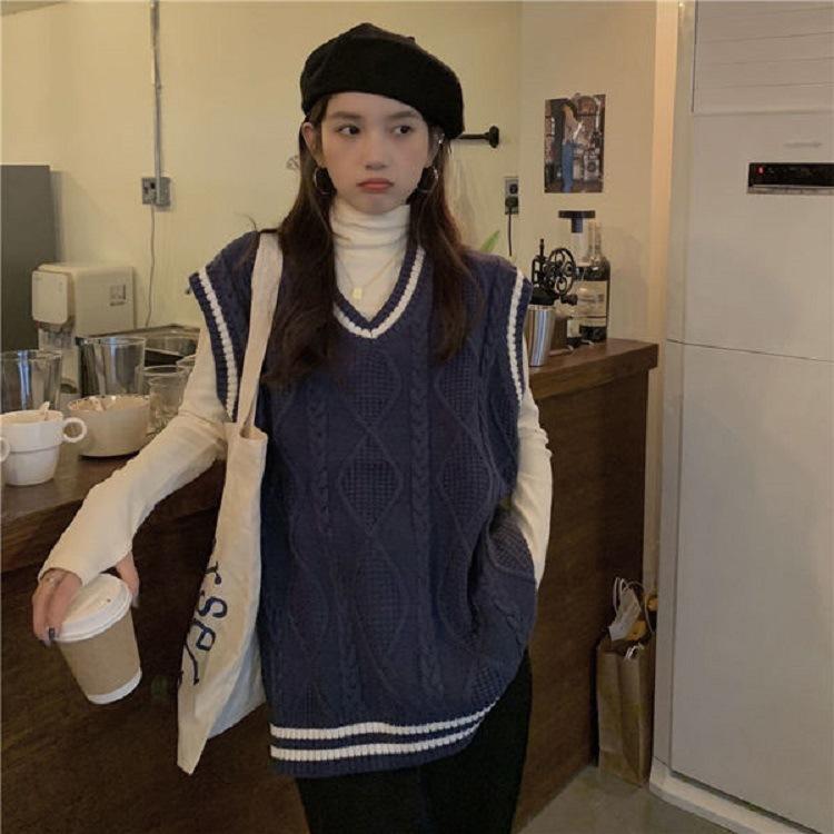 ・カテゴリ: ベスト/タンクトップ・スタイル: カジュアル・丈: ミディアムロング丈（65cm超80cm以下）・ネックライン: Vネック・主な素材: ポリエステル・カラー展開: ホワイト、ネイビー・サイズ展開: M、L、XL、XXL・シルエ...