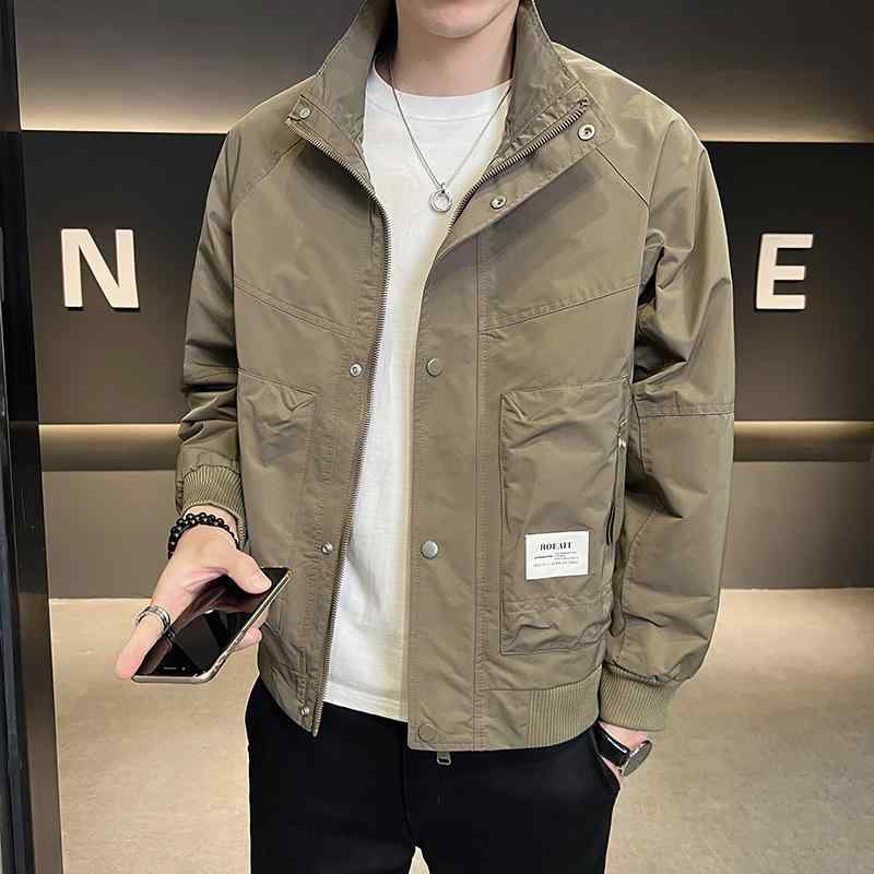 ・カテゴリ: カジュアルジャケット・ネックライン: スタンドカラー・機能: 耐摩耗性・フィット感: ジャストフィット・フード: フード付き・厚さ: 薄手・柄: 無地・対象: メンズ・生地: コーデュロイ・主な素材: ラビットファー・裏地素材...