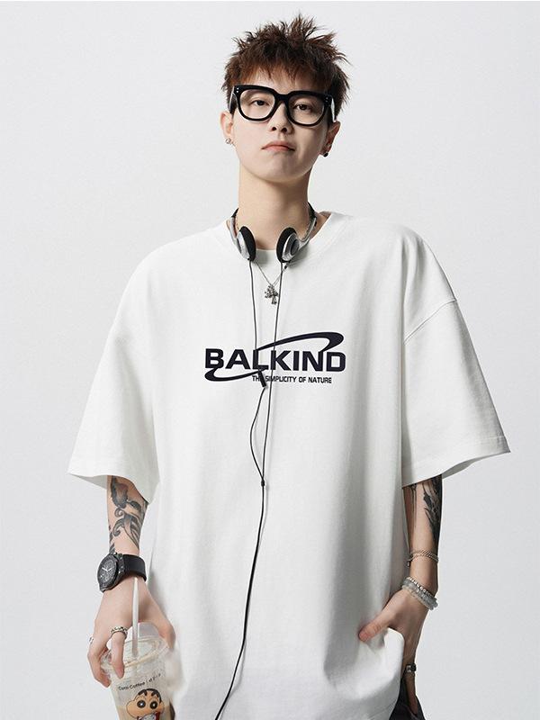 ・カテゴリ: Tシャツ・スタイル: 港風・主な素材: 綿100%・ネックライン: クルーネック・袖丈: 半袖・シルエット: ルーズフィット・フード: なし・生地の厚さ: 普通・対象: メンズ・柄: 文字、プリント・カラー展開: ホワイト、ブ...