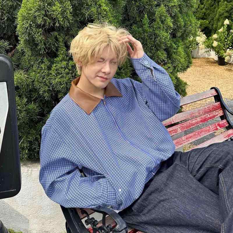 ・カテゴリ: ジャケット・スタイル: レトロ・ネックライン: 折り襟・シルエット: ルーズ・厚み: 普通・主な素材: ポリエステル・着用シーン: カジュアル・デザイン詳細: プリント・裾デザイン: ストレートヘム・着丈: レギュラー・ポケッ...