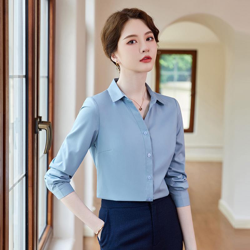 ・カテゴリ: shirts・主な素材: ポリエステル70%以上80%以下、ビスコース30%以下・柄: 無地・袖丈: 長袖・クラフト: パッチワーク、ステッチ・シルエット: スリムフィット・着丈: ミディアム丈(50cm超65cm以下)・ネッ...