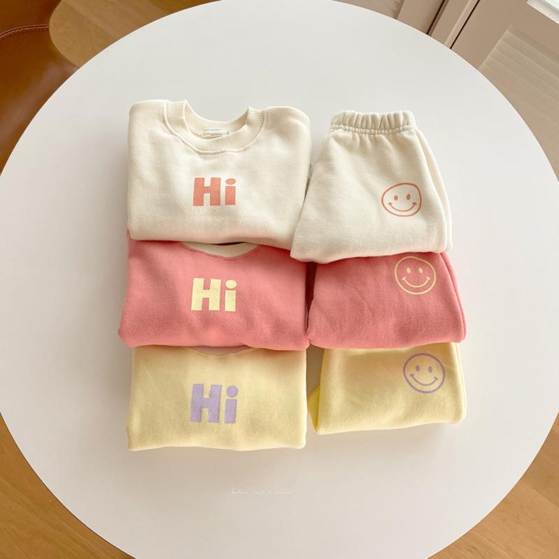 ・カテゴリ: 子供用セットアップ・対象性別: 女性・スタイル: 韓国風・セット内容: トップス、パンツ（2点セット）・対象年齢: 乳幼児（1～3歳、身長80～100cm）・袖丈: 長袖・パンツ丈: ロングパンツ・生地加工: 柔軟加工・厚さ:...