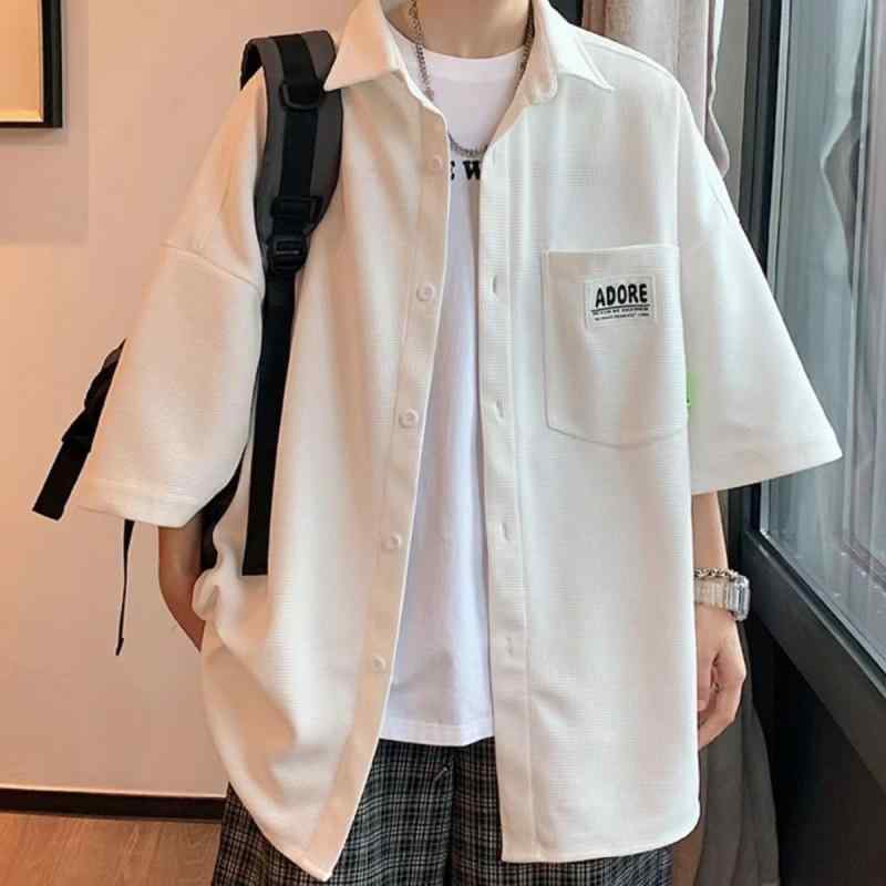 ・カテゴリ: 衬衫・スタイル: カジュアル・素材: ポリエステル70%・仕様: 通気性、形態安定・シルエット: ルーズ・襟型: レギュラーカラー・袖丈: 半袖・柄: チェック・ディテール: ポケット・カラー展開: ホワイト、ブラック・サイズ...