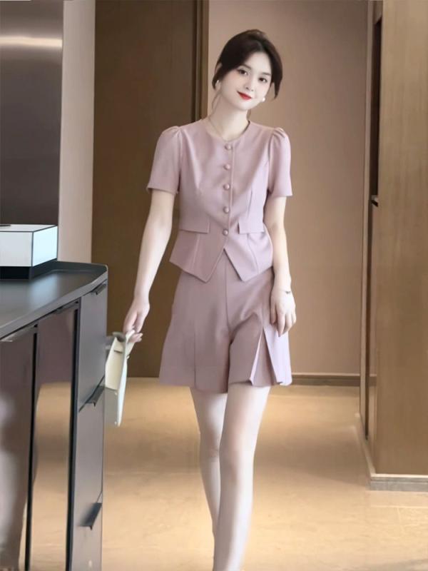 ・カテゴリ: カジュアルセットアップ・スタイル: 通勤風・セットアップスタイル: パンツスーツ・性別: レディース・袖丈: 三分袖・パンツ丈: ロングパンツ・柄: 無地・カラー: ピンク2点セット・サイズ展開: S（40-50kg）、M（5...