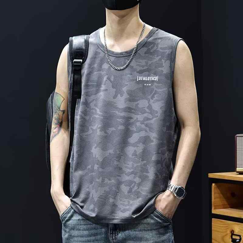 タンクトップ メンズ 接触冷感 ノースリーブ 袖なし Tシャツ 速乾 軽量 トップス 筋トレ スポーツ トレーニング フィットネス バスケットボール インナー 重ね着 オールシーズン・カテゴリ: Tシャツ・版型: タイト・柄: 無地・素材:...