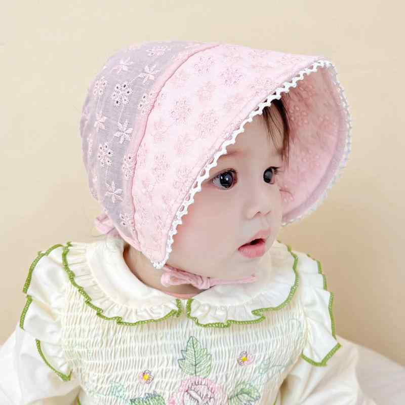 ・カテゴリ: つば広帽子・カラー展開: ピンク・つばのスタイル: 広つば・帽子のトップスタイル: 丸型・機能: 防風、日よけ・主な素材の割合: 100%・スタイル: キュート・対象年齢: 6-12ヶ月、0-6ヶ月・素材: 綿・スタイルの分類...