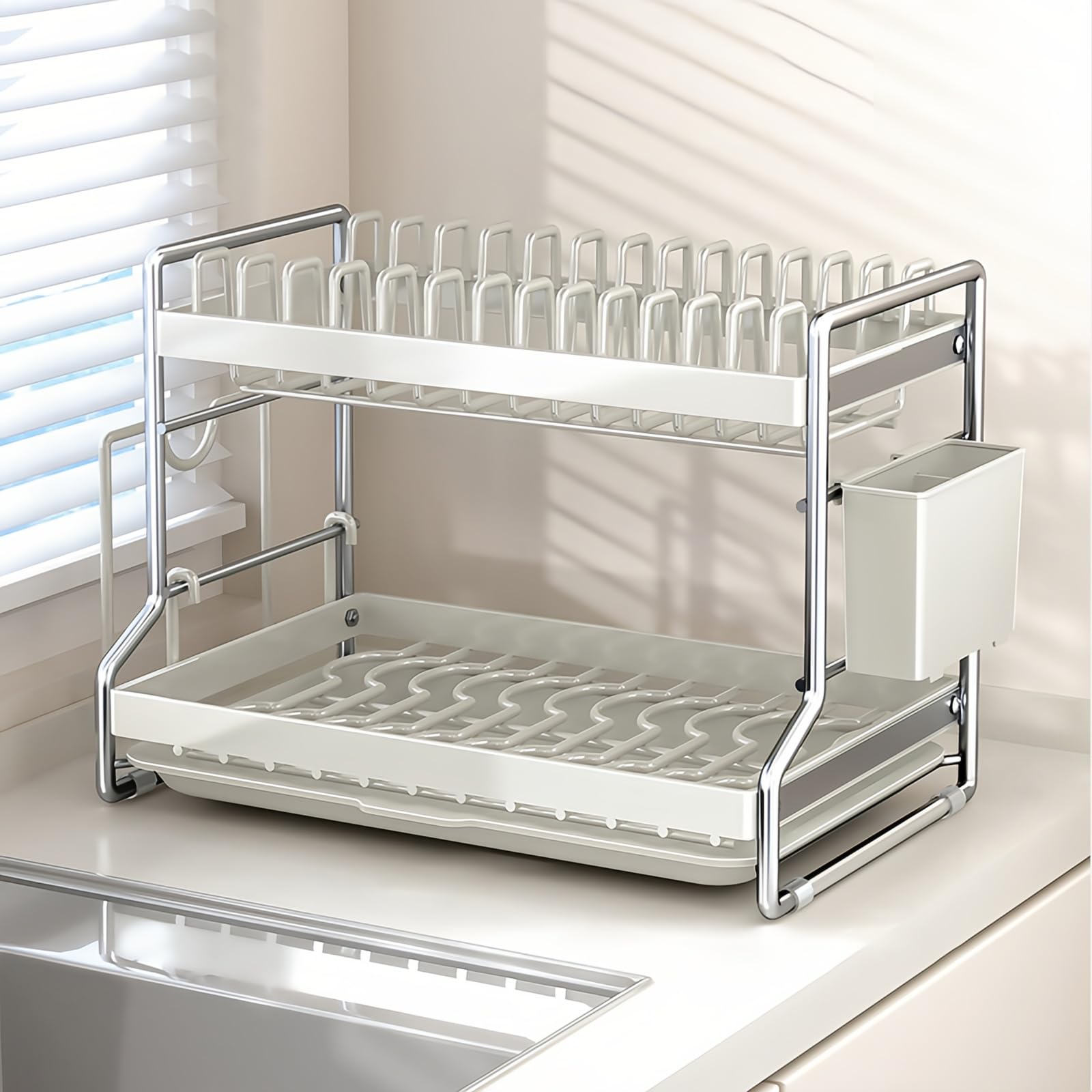 【製品情報】製品名：水切りラック、材質：炭素鋼、仕様：2段、3段。サイズ：2段：42*24.5*30cm、3段：42*24.5*47.5cm（幅×奥行×高さ）。パッケージ内容：水切りラック*1、箸筒*1、まな板スタンド*1、水切りトレイ*1...