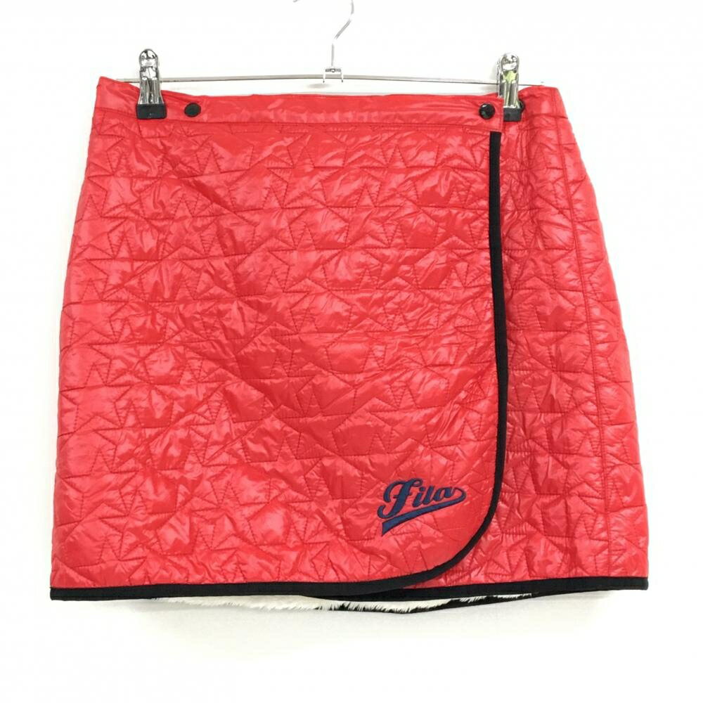 商品説明 ブランド FILA GOLF アイテム 中綿リバーシブル巻きスカート 表記サイズ 表記無し ※海外サイズの場合もございます。必ず実寸サイズをご確認ください。 実寸サイズ 　ウエスト：約38cm　スカート丈：約41cm ※実寸サイズ...