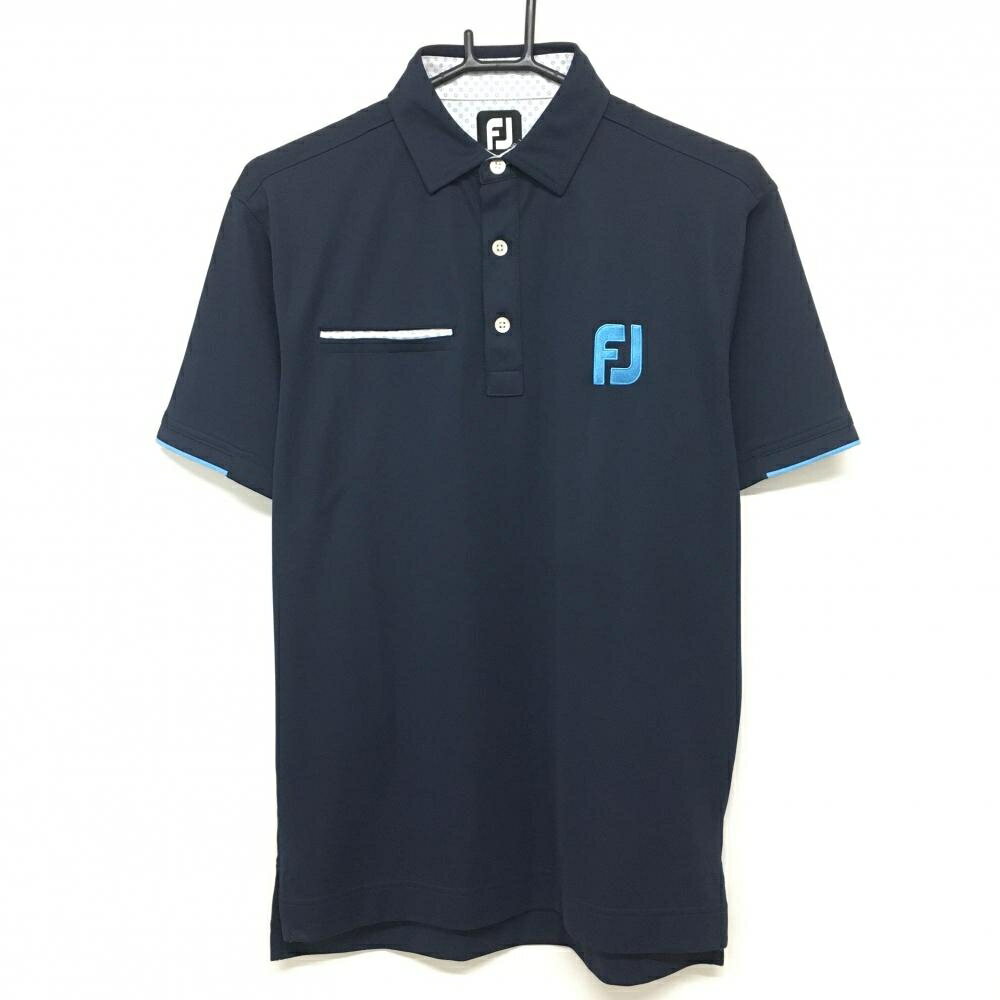 商品説明 ブランド FootJoy アイテム 半袖ポロシャツ 表記サイズ M ※海外サイズの場合もございます。必ず実寸サイズをご確認ください。 実寸サイズ 　身幅：約50cm　袖丈：約21.5cm　肩幅：約45.5cm　着丈：約70.5cm...