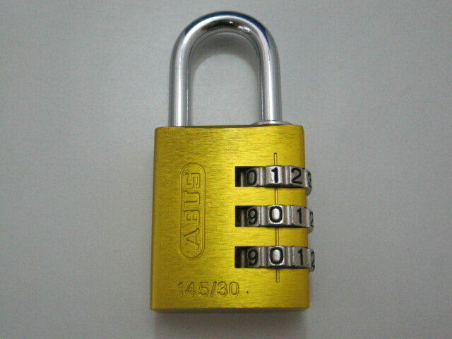 ABUS(アバス)ナンバー可変式南京錠145-30ミリ イエロー色です。幅30ミリ、全高65ミリ、胴部分の高さ36ミリ、厚み13ミリ、吊るの太さ4,8ミリです。ABUS(アバス)ナンバー可変式南京錠145-30ミリ イエロー色 ABUS(ア...