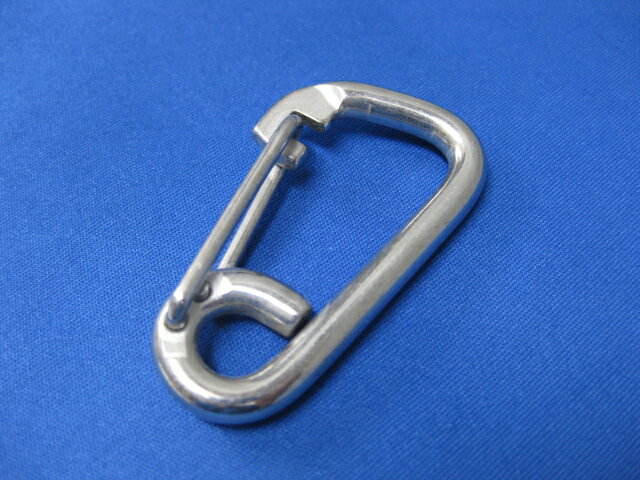 ステンレスL型フックL-6です。太さ6ミリ、長さ61ミリ、幅35ミリです。