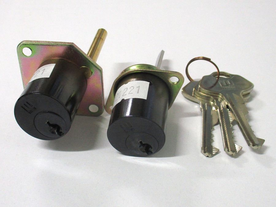 YKKグロスター ツイン用 YKK色 子鍵3本付 (更に追加のコピーキーがご入用の場合はこちらへお願いいたします)。WEST取替用シリンダー　WEST-0530 YKKグロスター ツイン用 YKK色 子鍵3本付