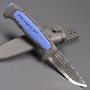 アウトドアナイフ MORAKNIVシンプルなデザインが特徴のアウトドアナイフMORAKNIV（モーラナイフ）社のアウトドアナイフ。サビに強く耐久性に優れたステンレス鋼を使用したブレードに、握りやすく滑りにくいハンドルのアウトドアナイフです。...