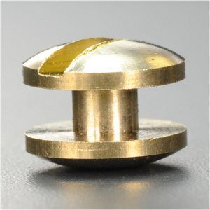 シカゴスクリュー クラフトパーツ「シカゴスクリュー 真鍮 コンチョネジ 穴あき 7.5mm」コンチョなどの製作やレザークラフトなどに使う真鍮製シカゴスクリュー。メスの部分は穴あきとなっていて、短いサイズ7.5mmになります。※製品の仕様、外...