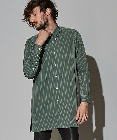 PINK GREEN GRAY BLACK ▼製品説明 【by CAMBIO】 --CAMBIO --イレギュラーカラーストライプSHストライプ生地と着丈の長さにより縦のシルエットを強調したスマートな一枚。特徴的なアシンメトリーの襟使いがさ...