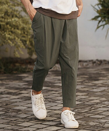 BLACK BEIGE CHARCOAL L.GRAY ▼製品説明 【by CAMBIO】 --CAMBIO -- 180cm C89-W72-H94 靴27.5cmのモデルがMサイズを着用。様々なコーディネートに気負わず使えるカラーパンツ...