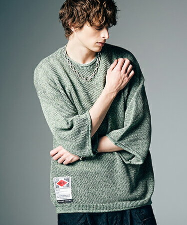 Black Khaki ▼製品説明 【by CAMBIO】 --CAMBIO -- ニット素材が夏のシンプルスタイルをテクスチャ豊かにまとめ上げるLinen Mix Pullover Knit。ワイドな身幅にドロップショルダーと六分袖を組み...