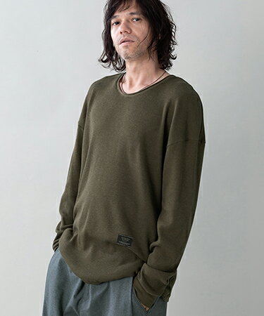 64: OLIVE 04: CHARCOAL 05: BLACK ▼製品説明 【by CAMBIO】 --CAMBIO -- WOOL THERMAL-TEE64: OLIVE　H175cmのモデルが48サイズを着用04: CHARCOAL...
