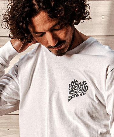 white navy black ▼製品説明 【by CAMBIO】 --CAMBIO -- 181cmのモデルがMサイズを着用。上質なコンパクトコーマ糸※1を使用した、なめらかな風合いが魅力のロングスリーブTシャツ。程よい厚みで柔らかな着...